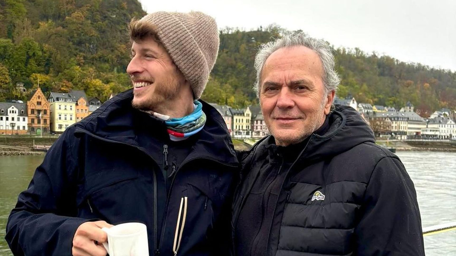 José Coronado disfruta de un viaje único junto a su hijo, Nicolás ...