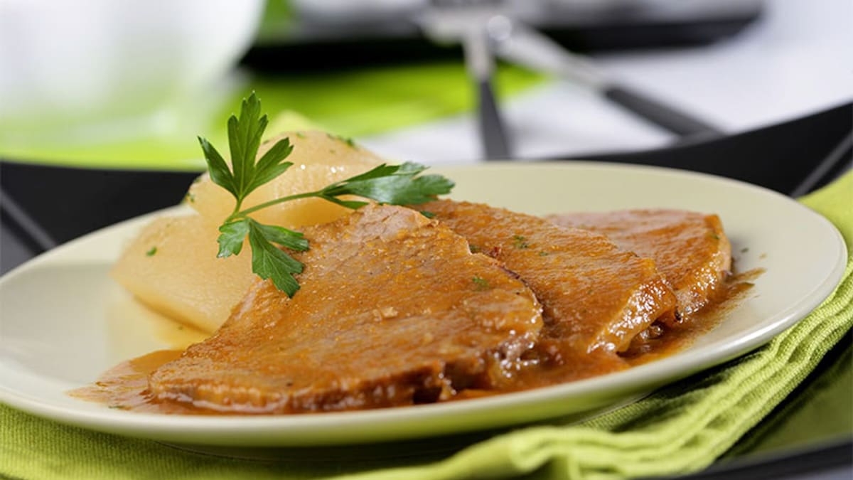 Ternera asada con patatas
