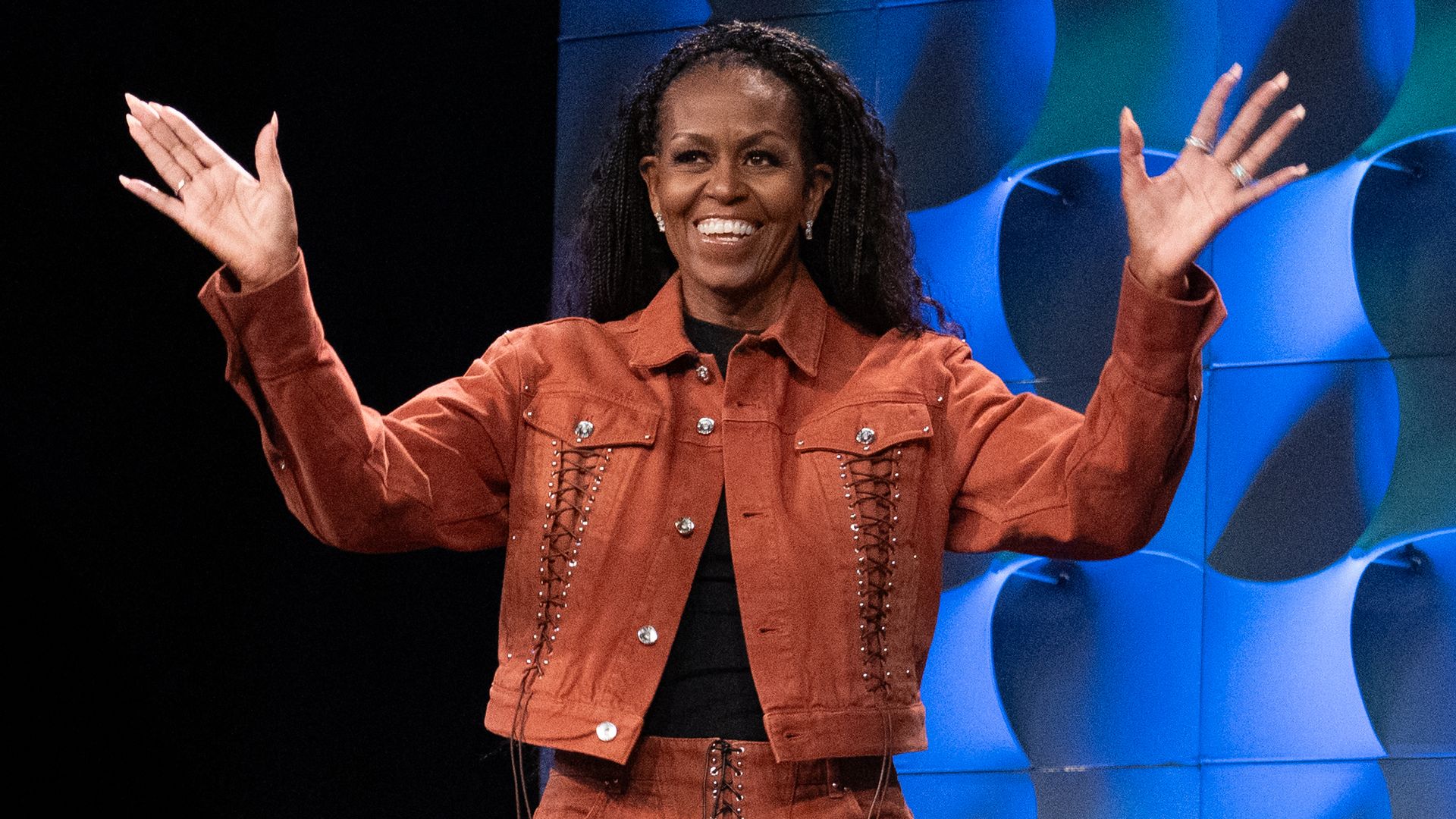 Michelle Obama deslumbra con un impresionante 'look western' en un ...
