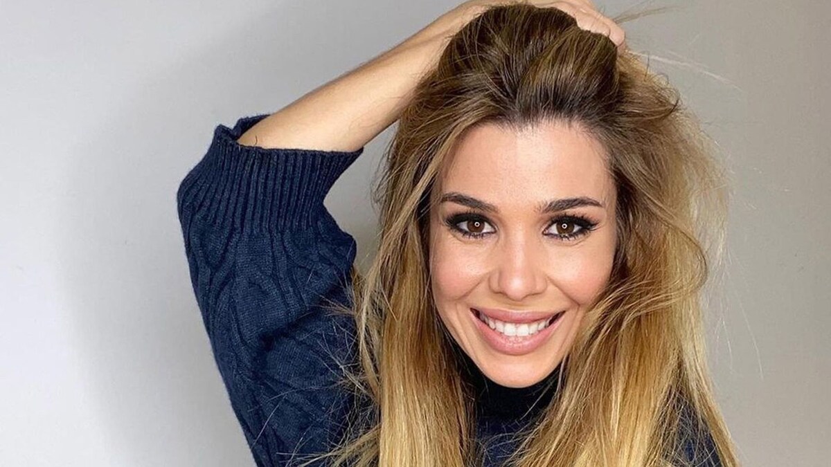 Natalia causa furor al recrear la portada de su primer disco... ¡19 ...