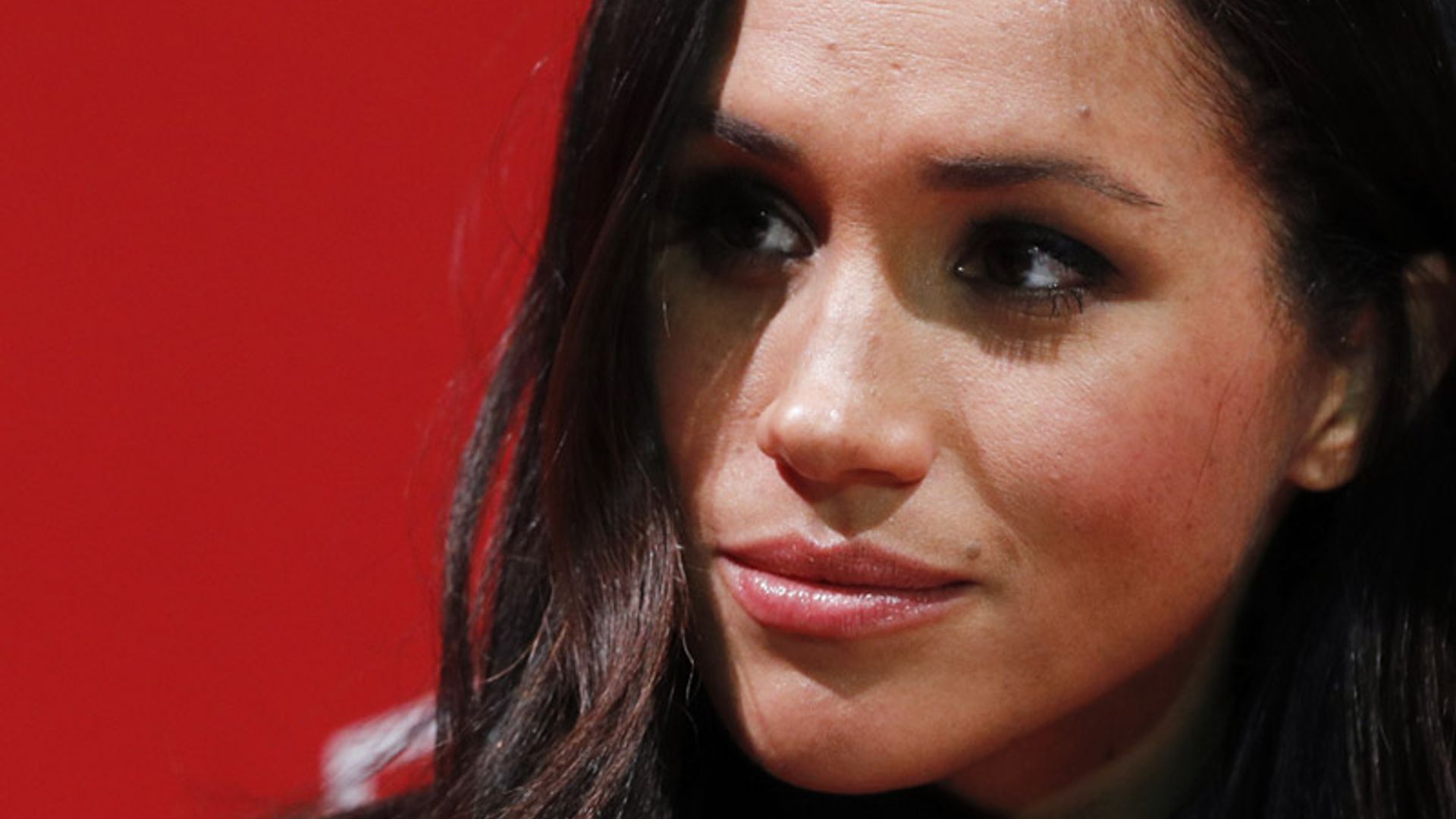 Reaparece la foto de la graduación de Meghan Markle, ¡y llevaba una tiara!