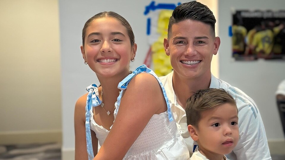 Junto a sus hijos, James Rodríguez celebra su cumpleaños más especial | ¡HOLA!