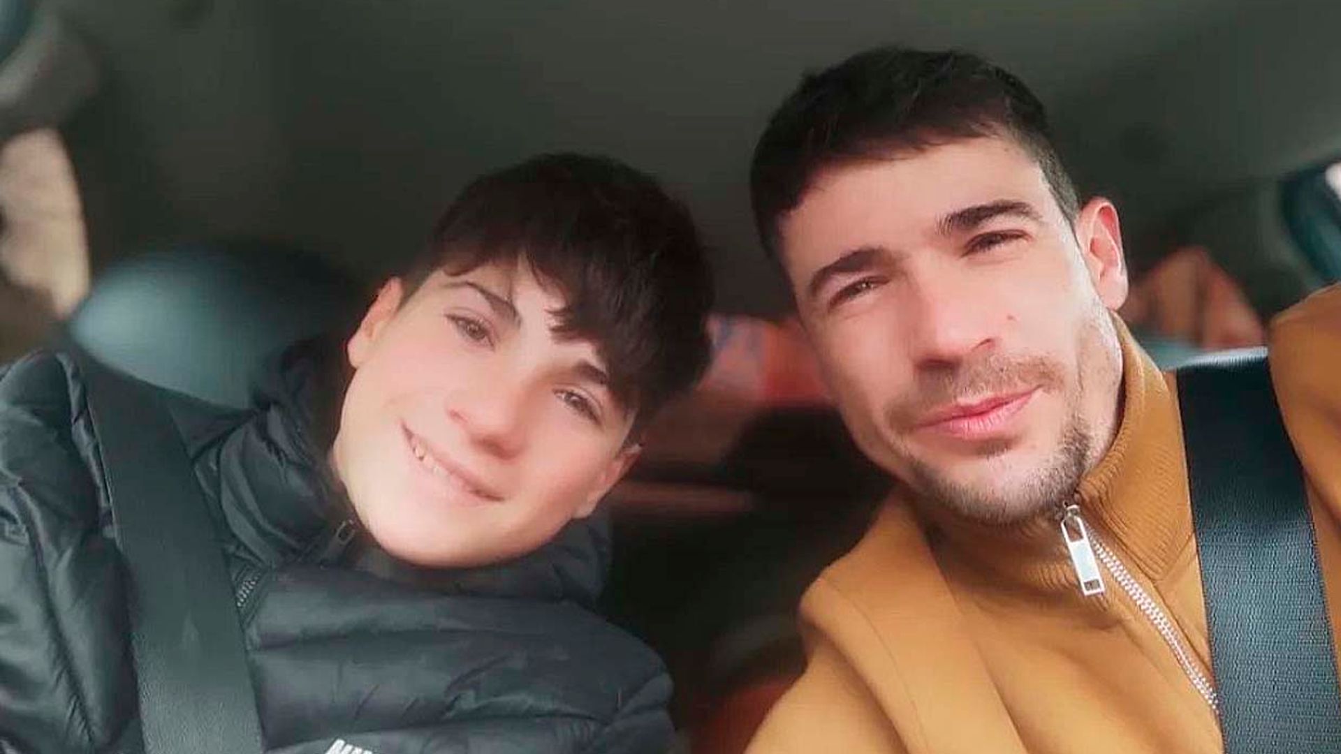 Juan José Ballesta comparte nuevas imágenes junto a su hijo tras estar ...