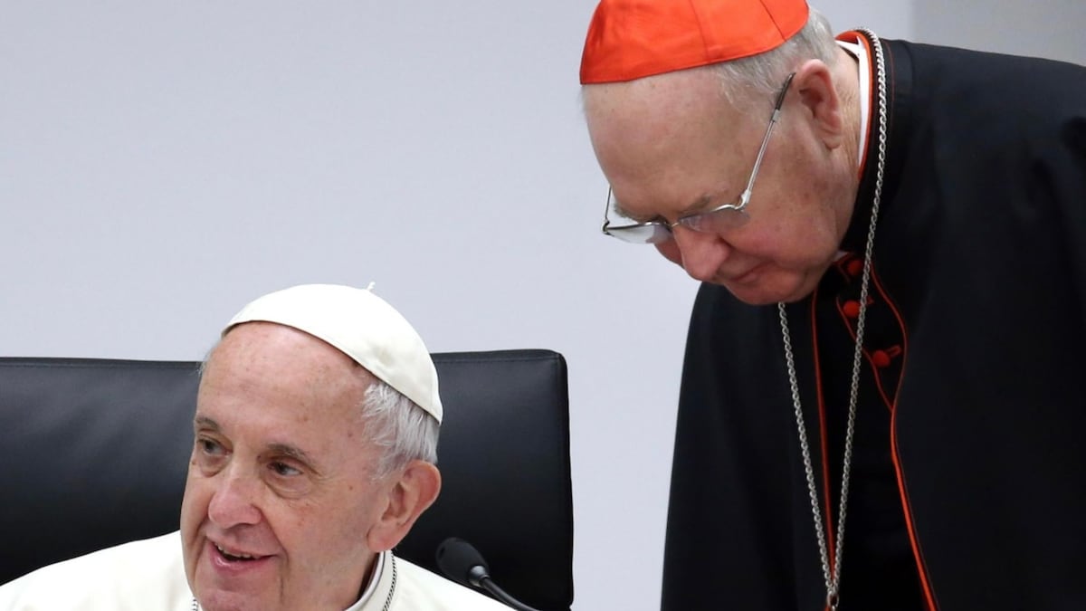 Quién es el camarlengo, la persona clave tras la muerte del papa Francisco