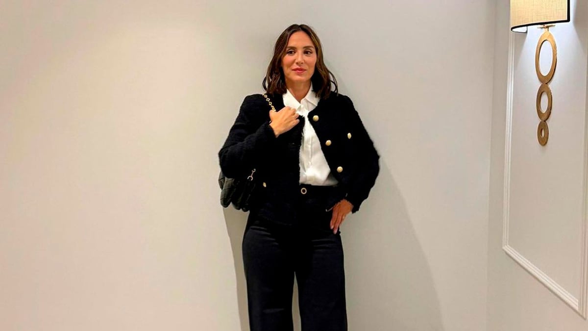 Tamara Falcó triunfa con el look francés compuesto de básicos