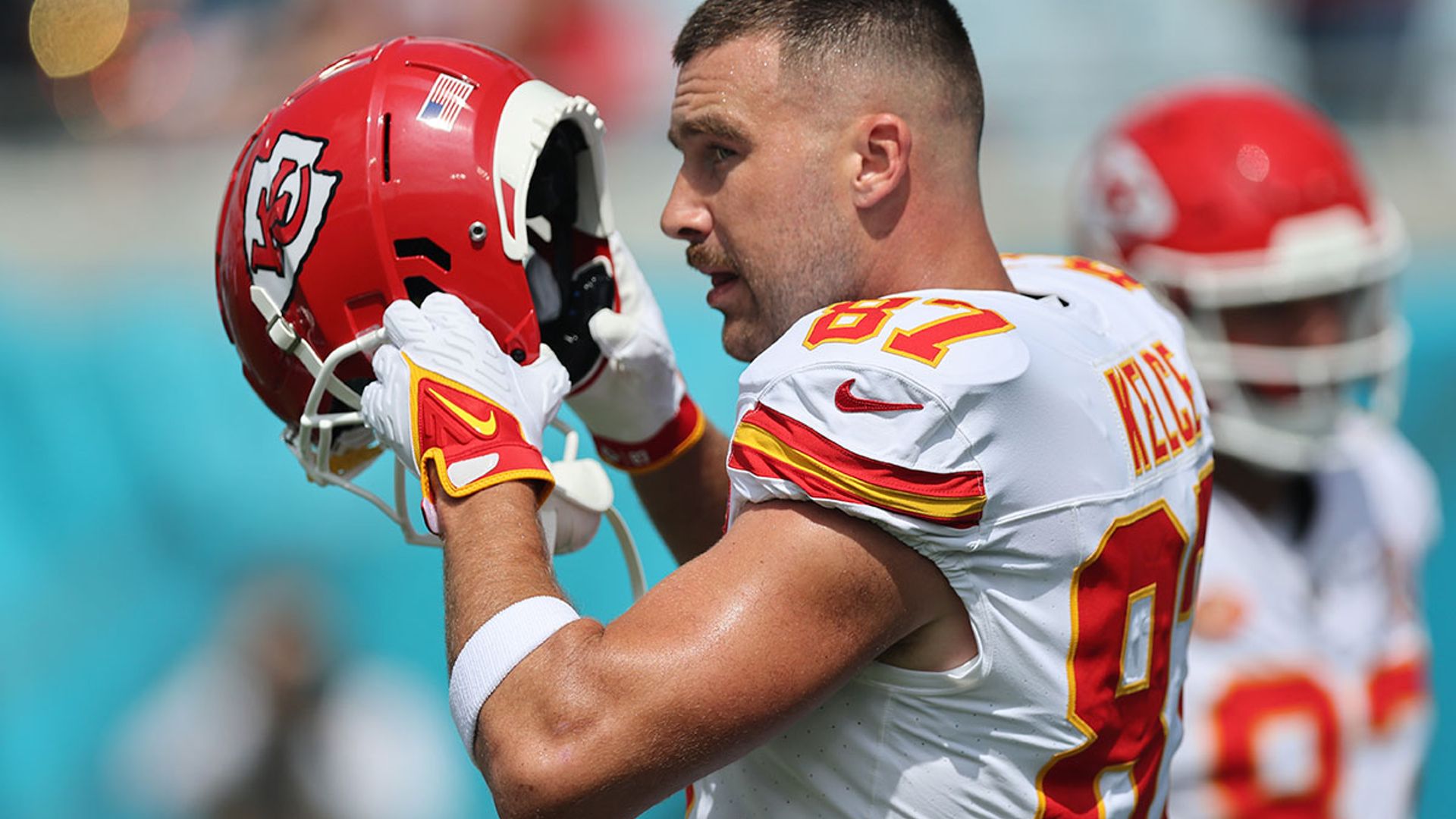 La realidad detrás del look de Travis Kelce en su cita con Taylor Swift ...