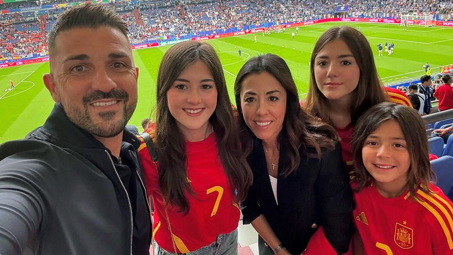Así es la preciosa familia de David Villa, uno de los míticos héroes de ...