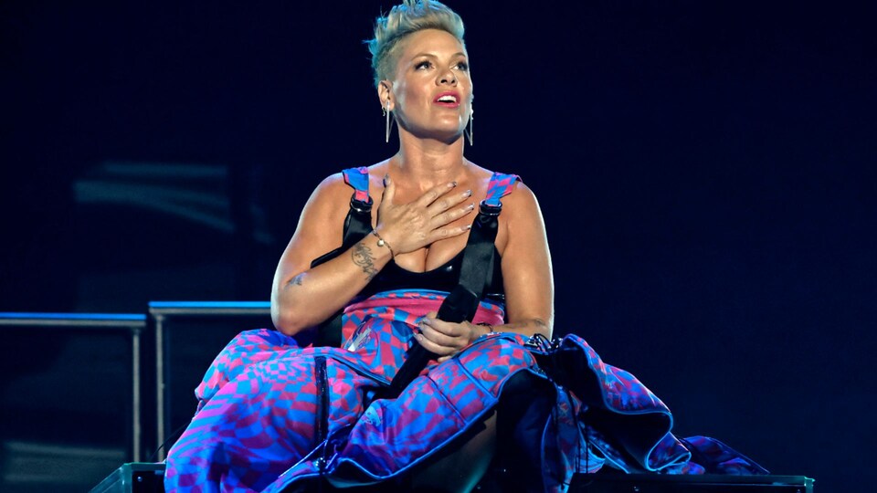 Pink cuenta que estuvo a punto de morir con 16 años