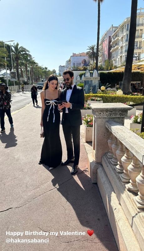 Hande Erçel abre su álbum inédito más personal junto a su novio Hakan ...