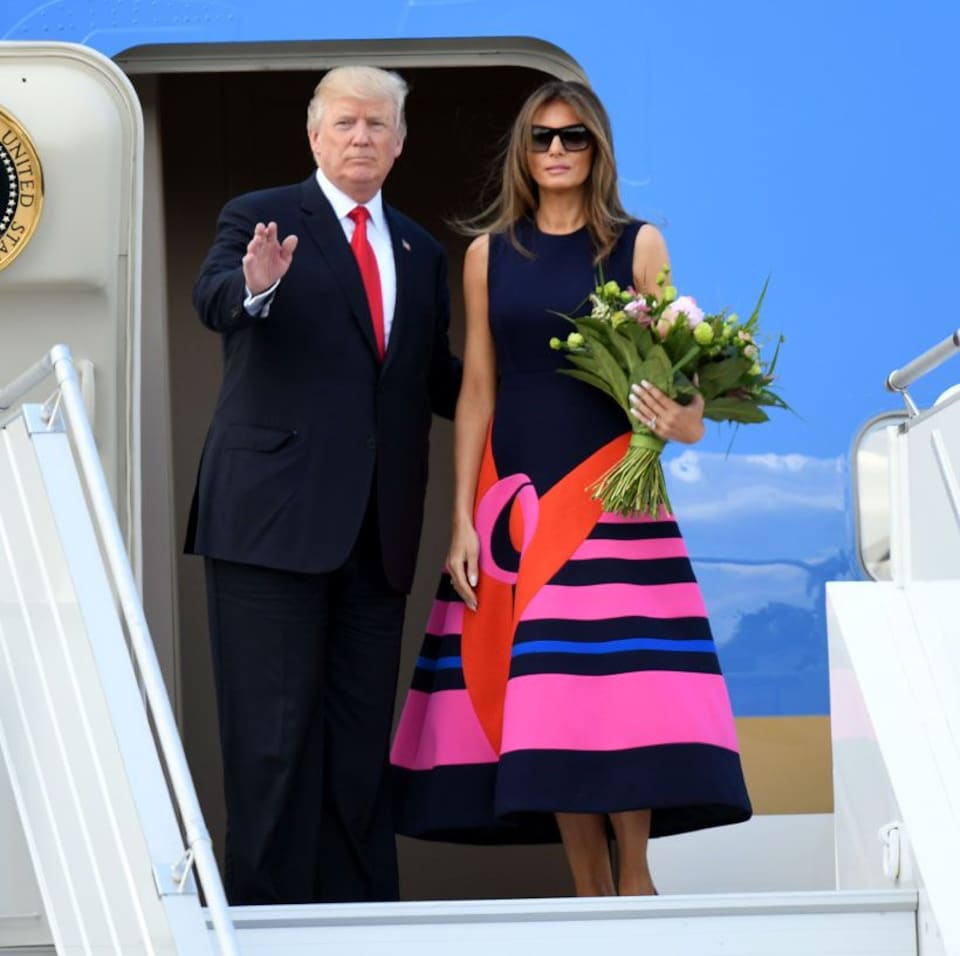 Recordamos el estilo impactante de Melania Trump, que vuelve a convertirse en Primera Dama de EEUU