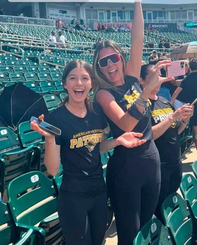 William Levy y Elizabeth Gutiérrez, unidos por el último triunfo de su ...