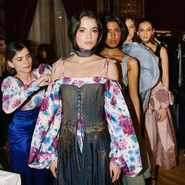 La diseñadora mexicana Alexia Ulibarri debuta en París | ¡HOLA!