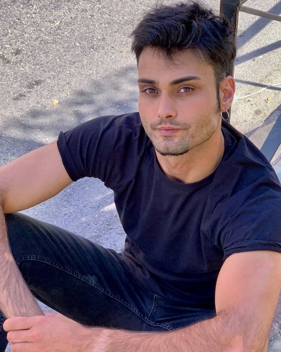 La doble vida de Marco Pernas: galán de 'Valle Salvaje' y mago en la vida real