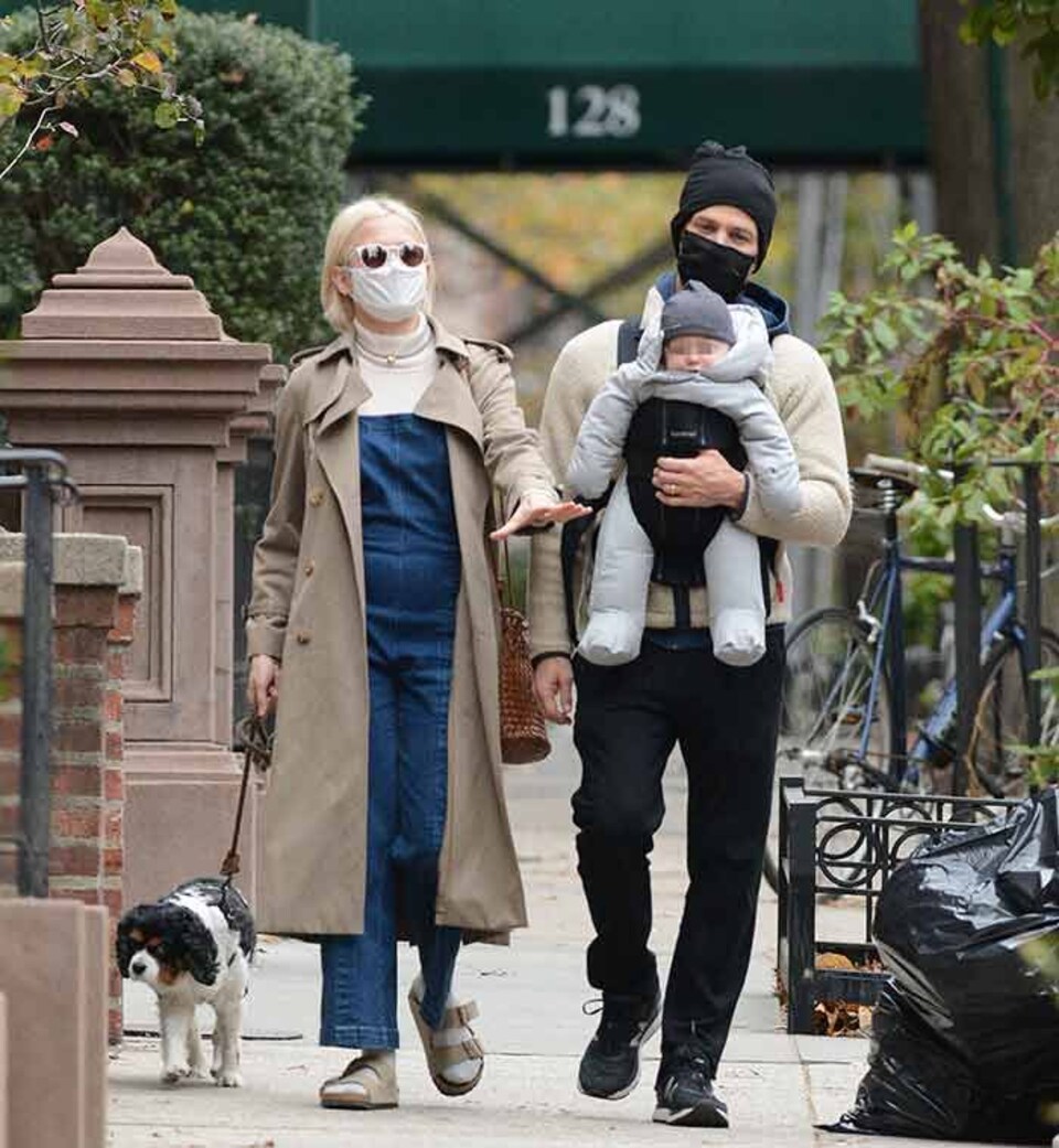 Michelle Willams: primer paseo en familia tras ser madre por segunda vez