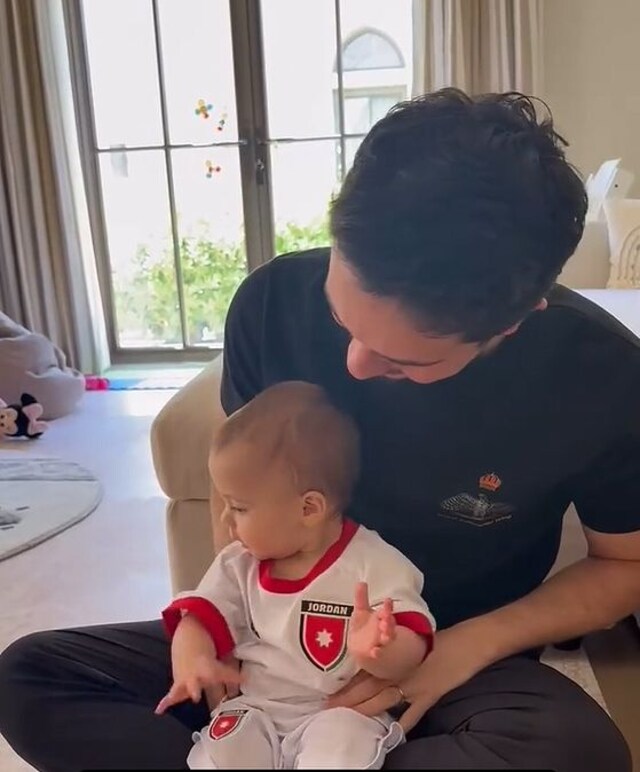 El plan futbolero de Hussein de Jordania y su hija Iman mientras Abdalá ...
