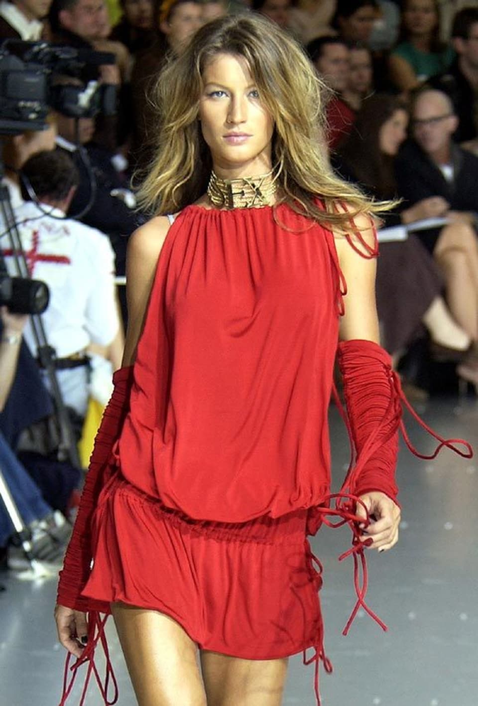 Gisele Bündchen: 50 fotos emblemáticas sobre la pasarela