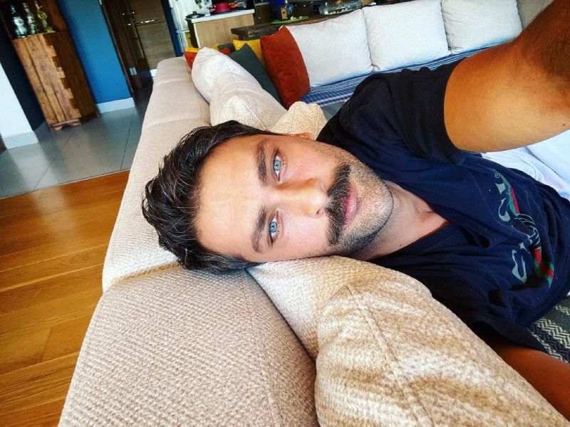 Descubre a los 12 actores turcos más atractivos del momento: de Onur ...