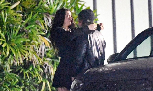 Jeremy Allen White se refugia en los brazos de Rosalía | ¡HOLA!