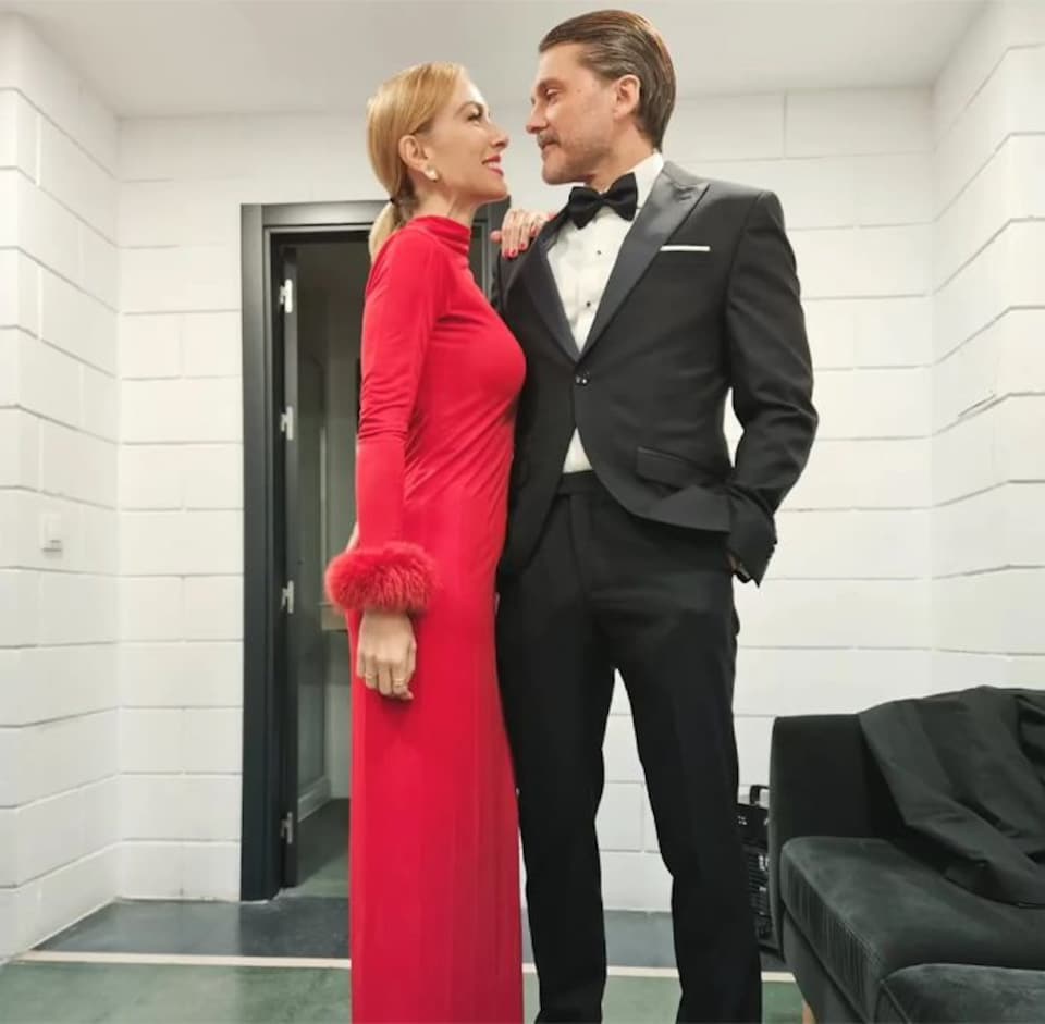 Kira Miró cumple 44 años y su novio, el actor Salva Reina, abre su álbum privado para felicitarla