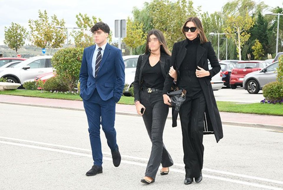 Enamorada, madre de tres hijos y una top en la cumbre, así es la vida ...