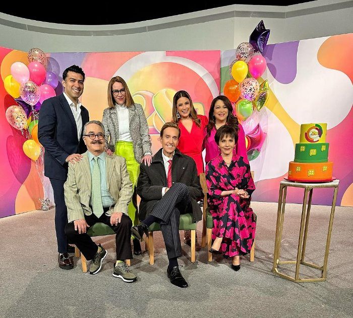 La emoción de Pati Chapoy y su equipo al celebrar el aniversario 28 del ...