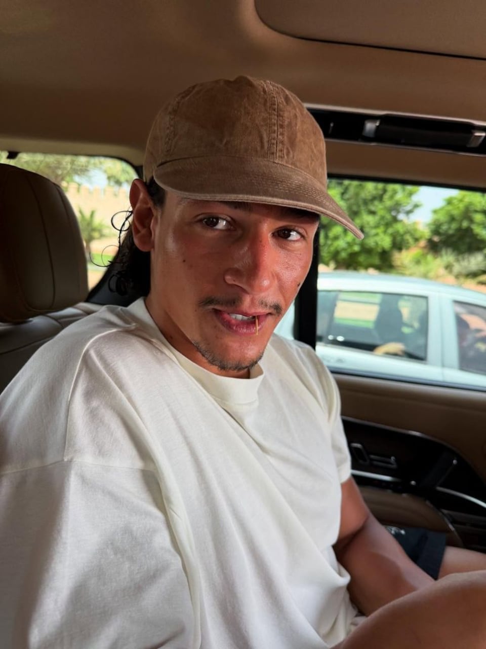 Rosalía y su novio Emilio Sakraya presumen su amor en Barcelona | ¡HOLA!