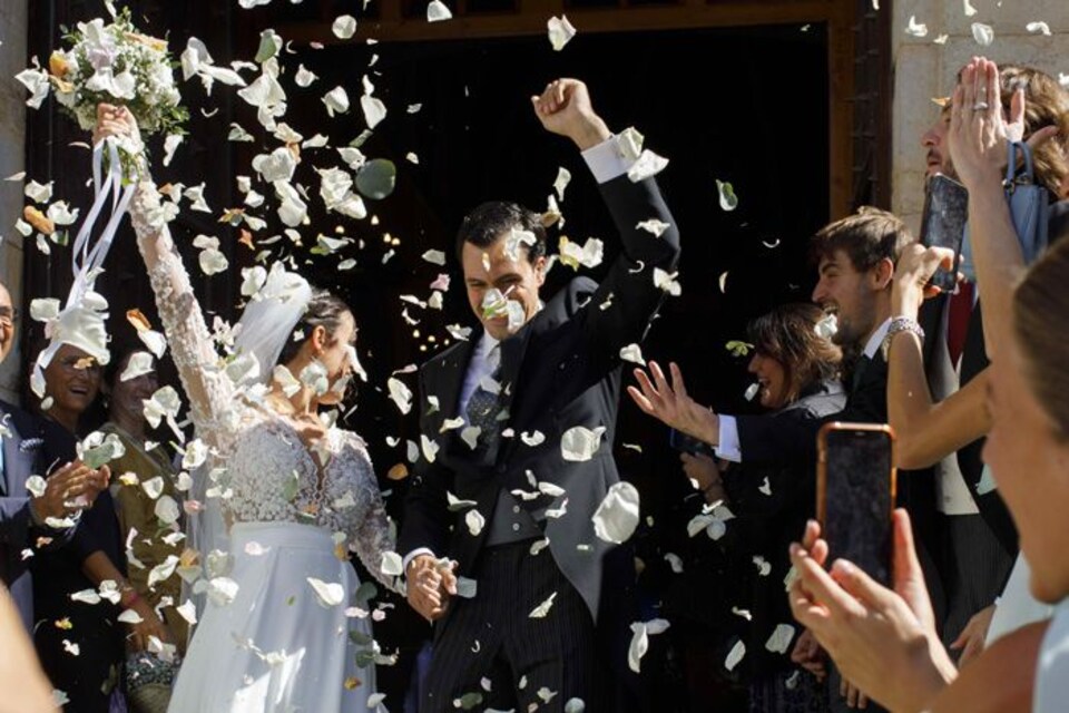 Carolina Monje y Álex Lopera se han casado en Girona