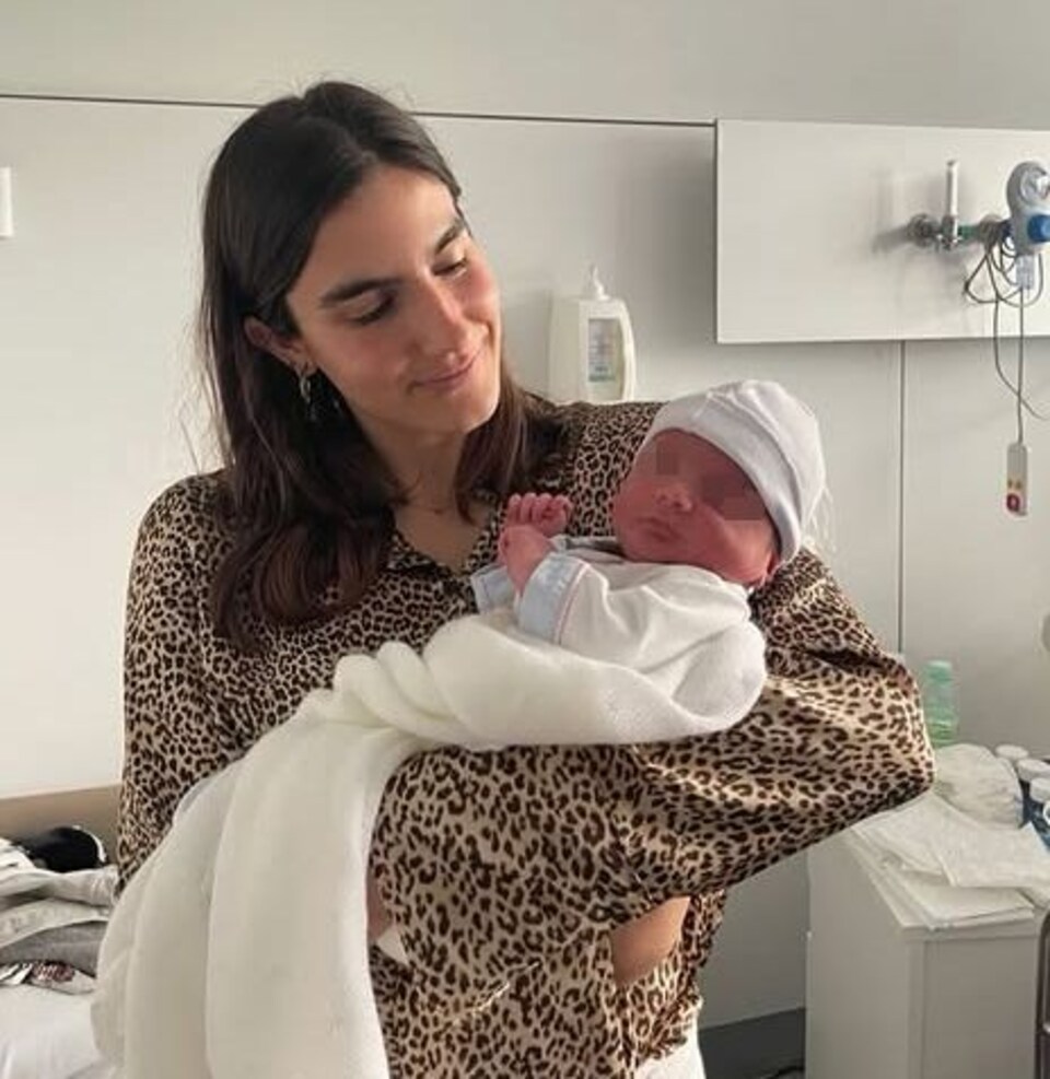 Sibi Montes presenta al hijo de Francisco Rivera desde el hospital ...