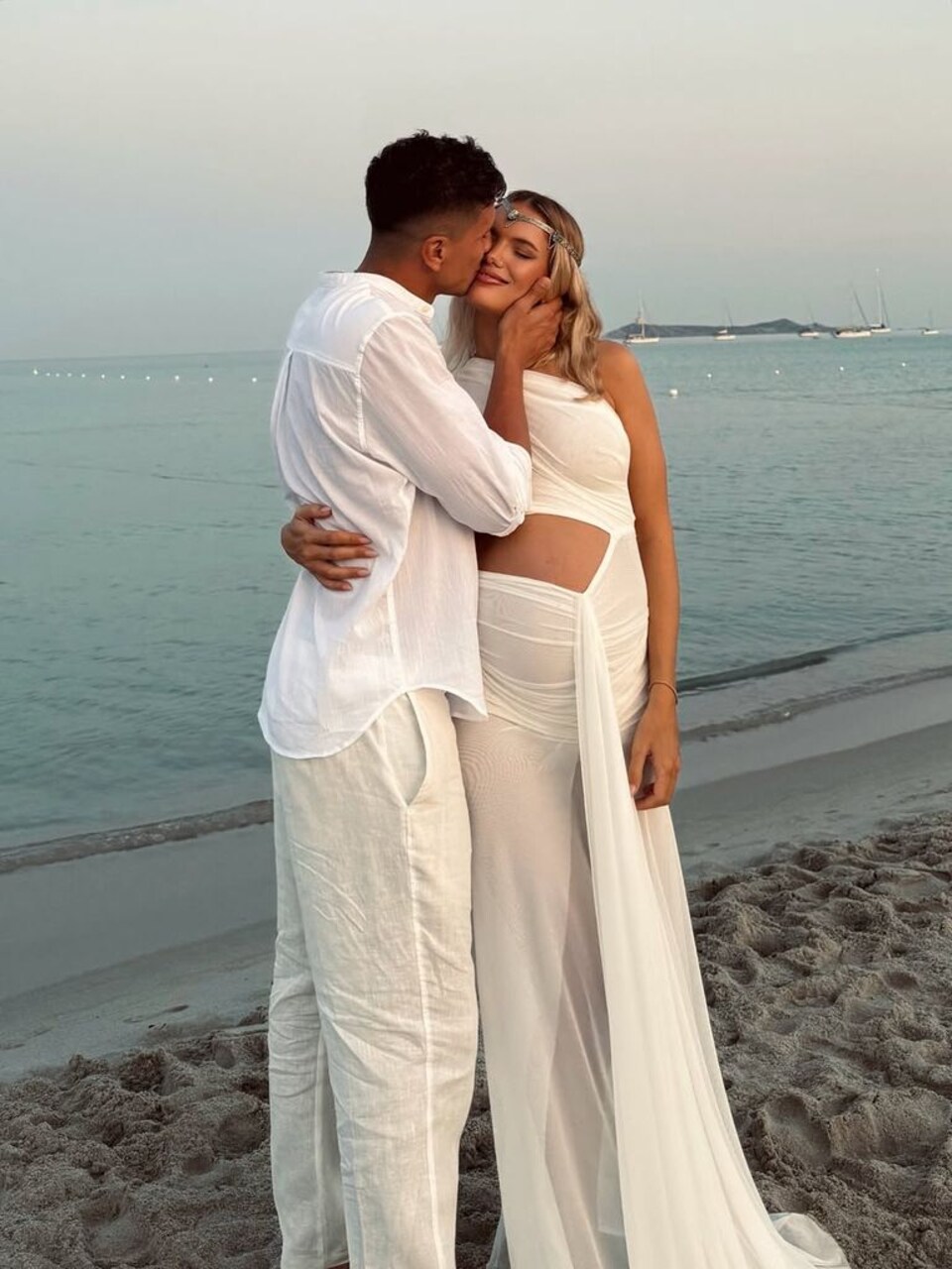 Vestidos de blanco y presumiendo de genes: las imágenes de Simeone y ...