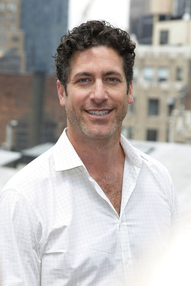 Muere Eduardo Xol, actor de telenovelas y diseñador, tras ser apuñalado ...