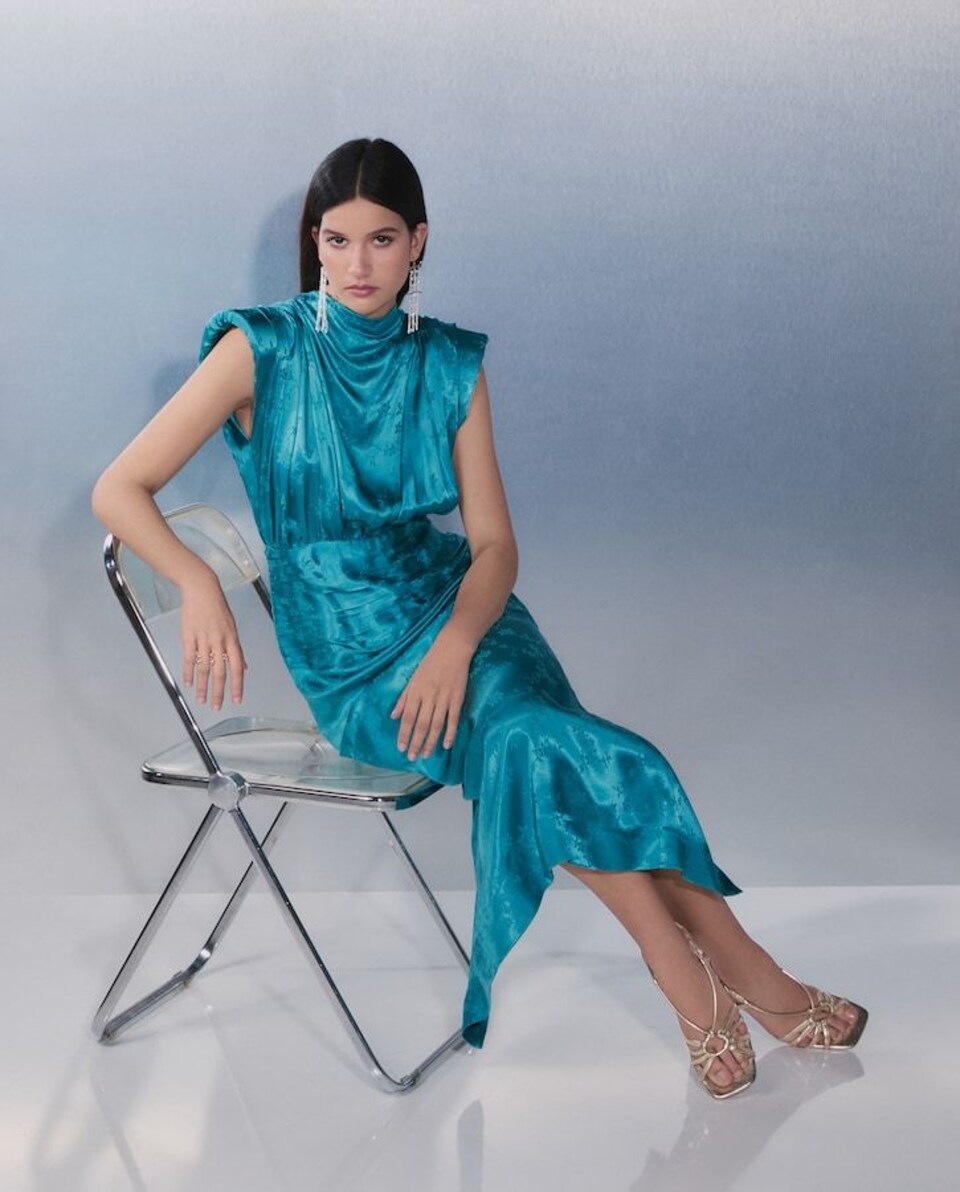 14 vestidos de invitada sencillos de Zara, Mango... por menos de 100 euros para ir perfecta a ...