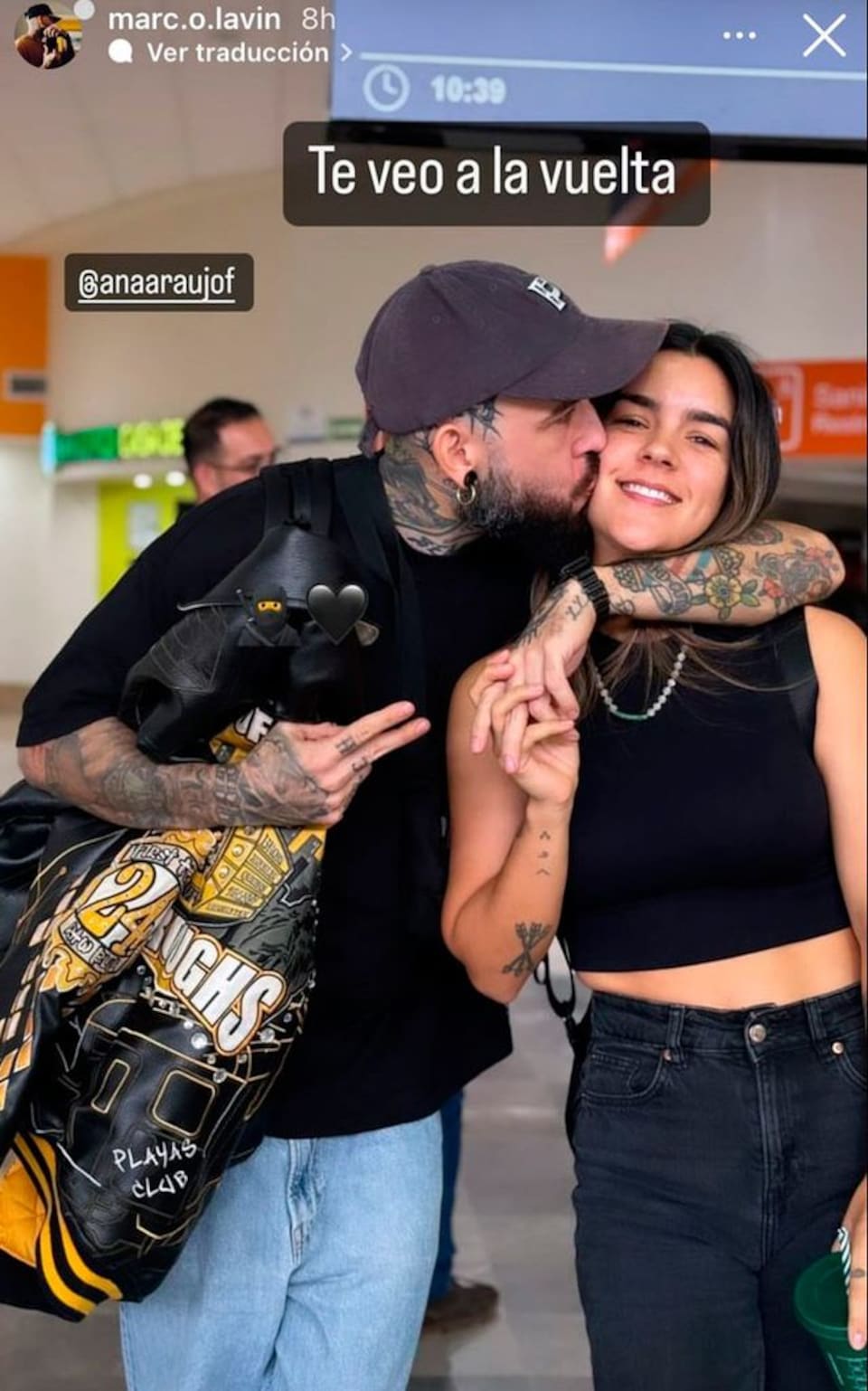 La cariñosa despedida de Ana Araujo y su novio | ¡HOLA!