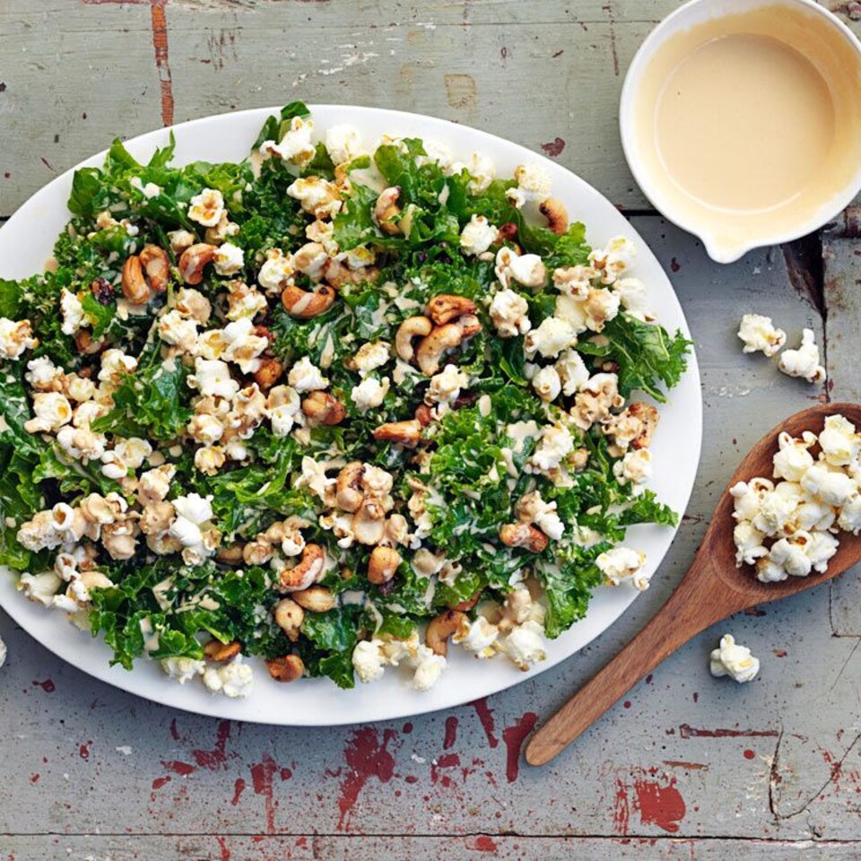 Ensaladas con kale: 10 recetas fáciles y muy ricas