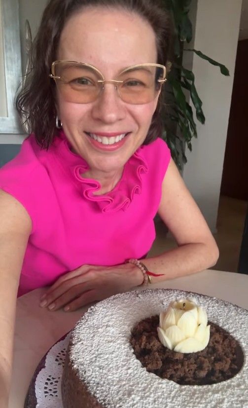 Ingrid Coronado celebra su cumpleaños 51 con cambio de look y una firme ...