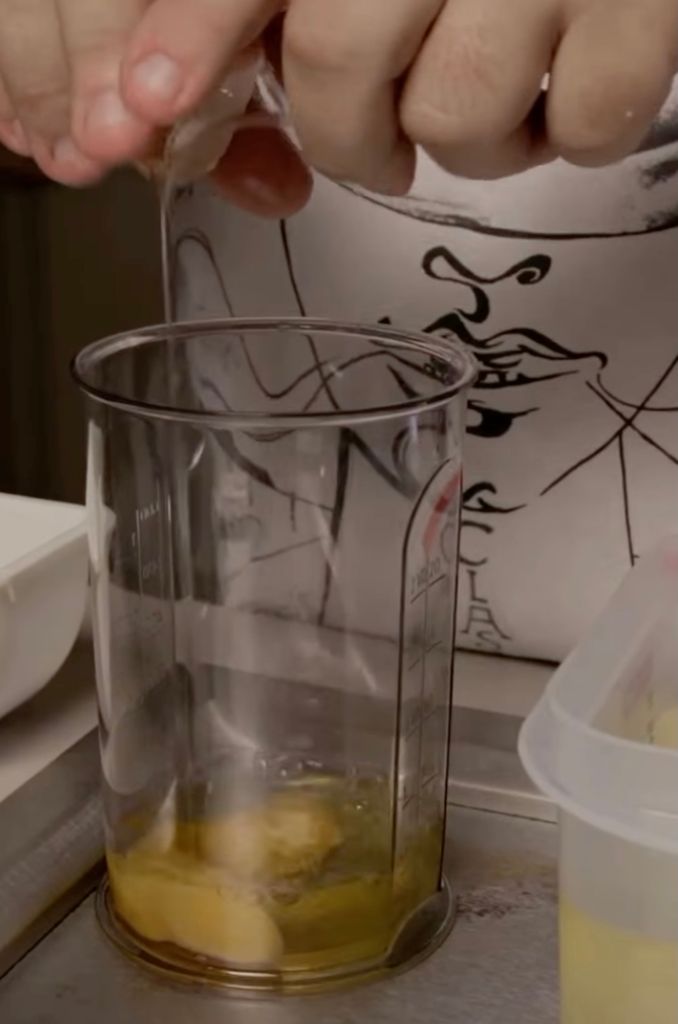 Así puedes hacer la mayonesa perfecta del chef Dani García en solo 30 ...
