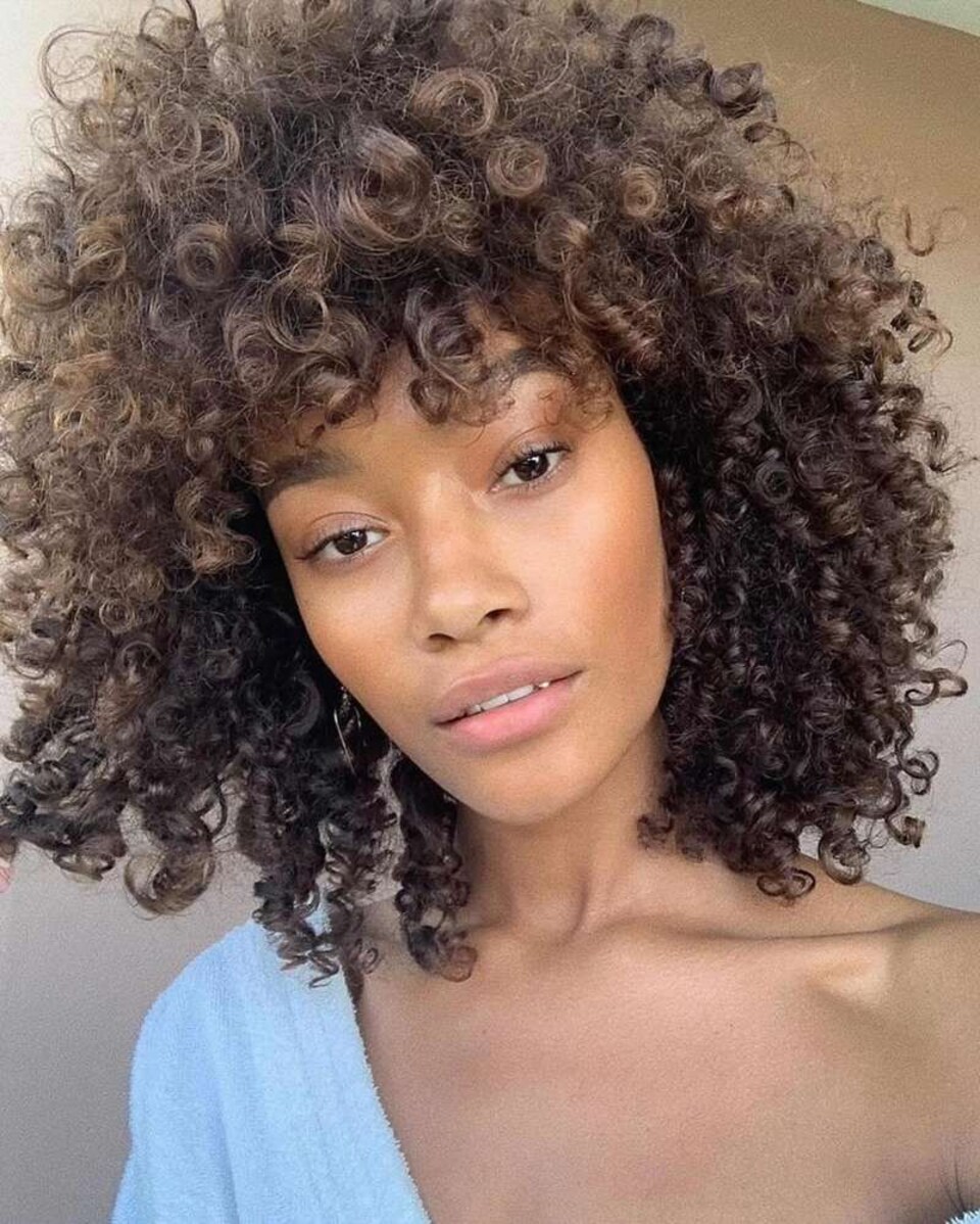 Los 14 cortes de pelo para cabello rizado más fáciles de peinar en ...