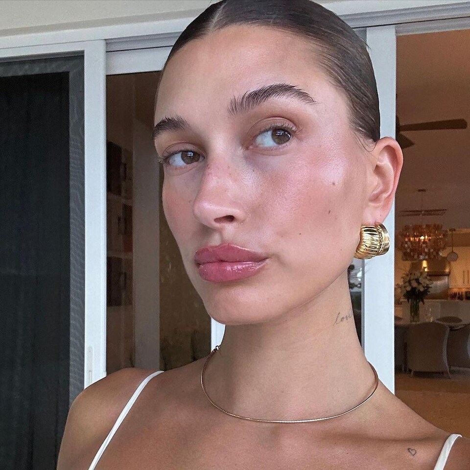 Hailey Bieber comparte como combatir la dermatitis perioral | ¡HOLA!