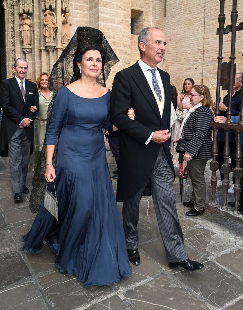 La boda que ha reunido en Sevilla a la familia de Luis Astolfi, gran ...