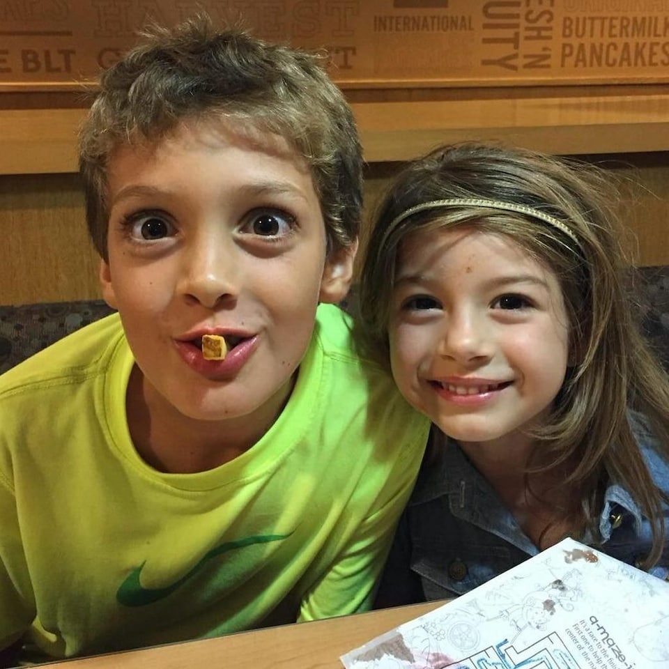 William Levy, Elizabeth Gutiérrez y Kailey celebran a Christopher | ¡HOLA!