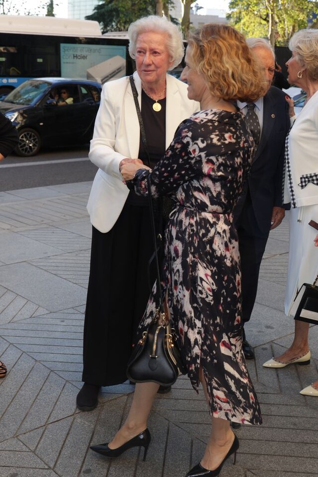 Los reyes Felipe y Letizia coinciden con don Juan Carlos en un funeral ...