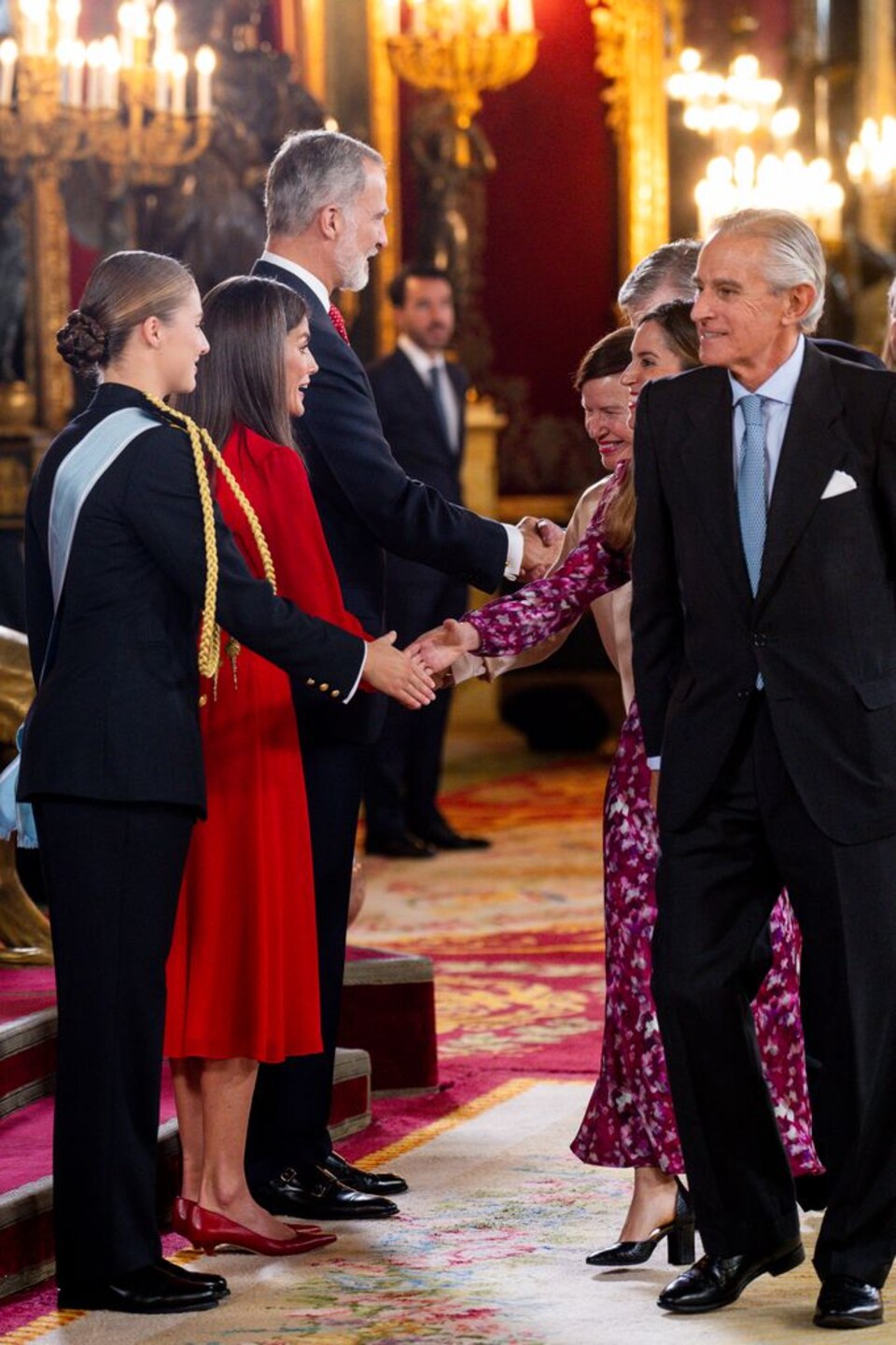 Foto a foto: todos los invitados al besamanos por el Día de la Hispanidad