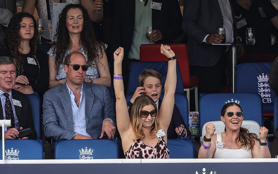 Príncipe George, sus imágenes más simpáticas comiendo pizza junto a su ...