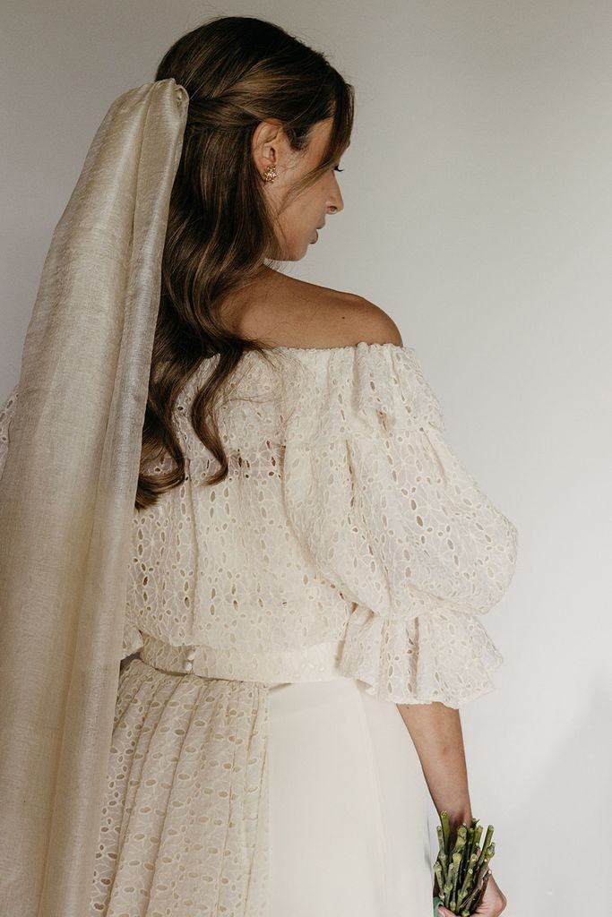Todas las formas de colocar el velo de novia para hacer tu look aún más ...