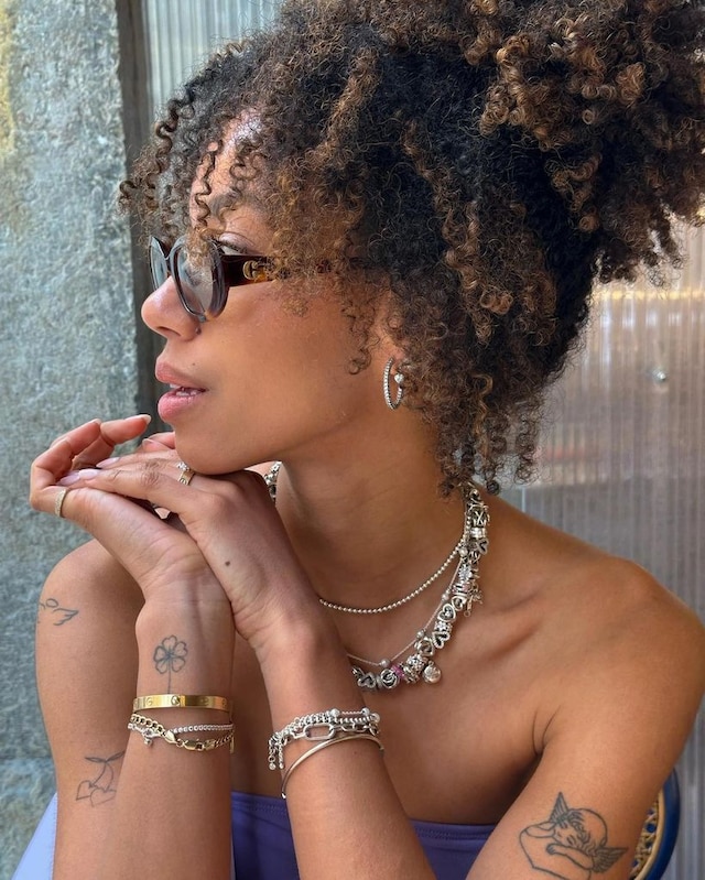 Qué es la bisutería 'chunky' y cómo llevarla