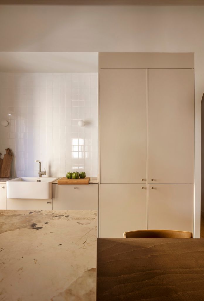 Por qué el color cashmere es tendencia en las cocinas modernas: calma ...