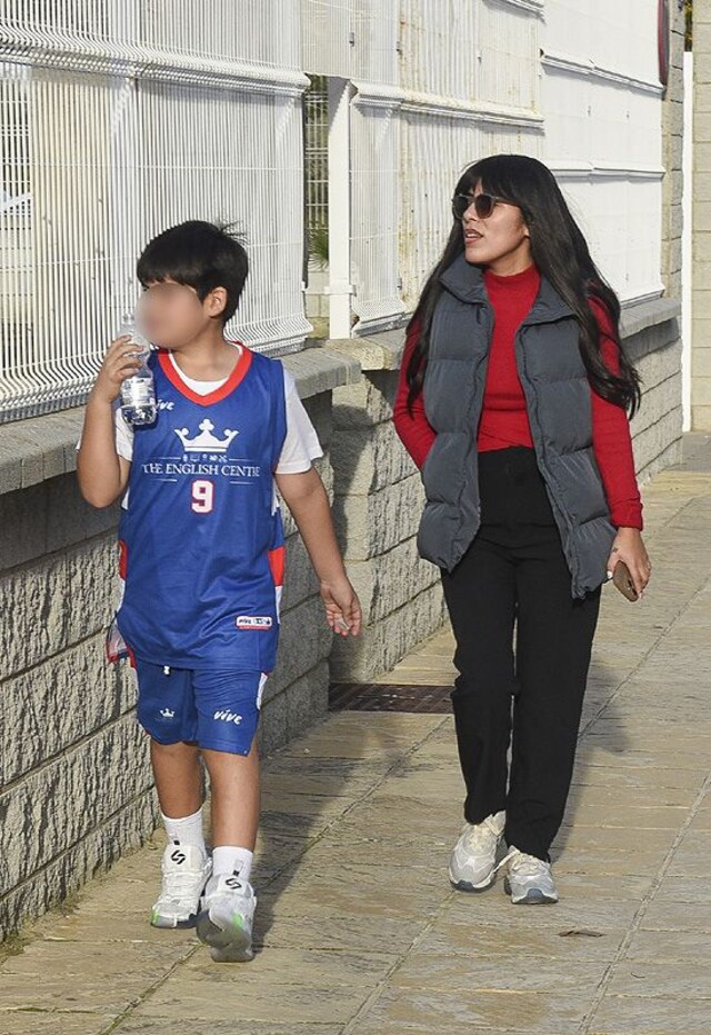 El gran cambio de Alberto, el hijo de Isa Pantoja, que acaba de cumplir 10 años, ¡está enorme!