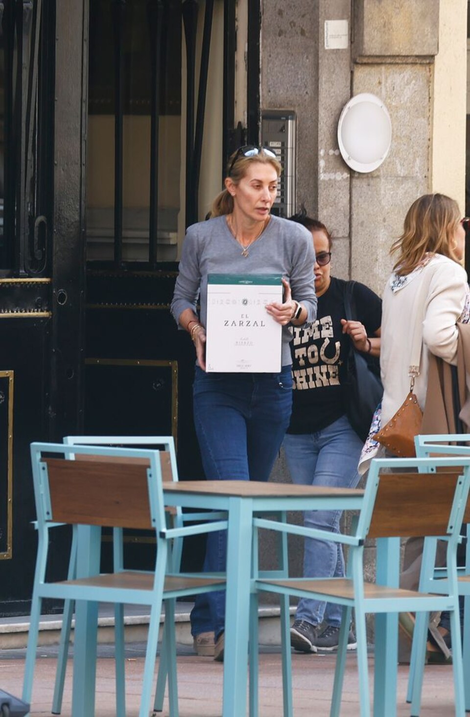 Mónica Pont rompe con Javier Moro: las imágenes de la actriz sacando ...