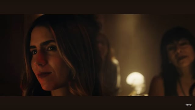 Joaquín Sabina sorprende con el lanzamiento de su 'Último vals' con su mujer y sus hijas como ...