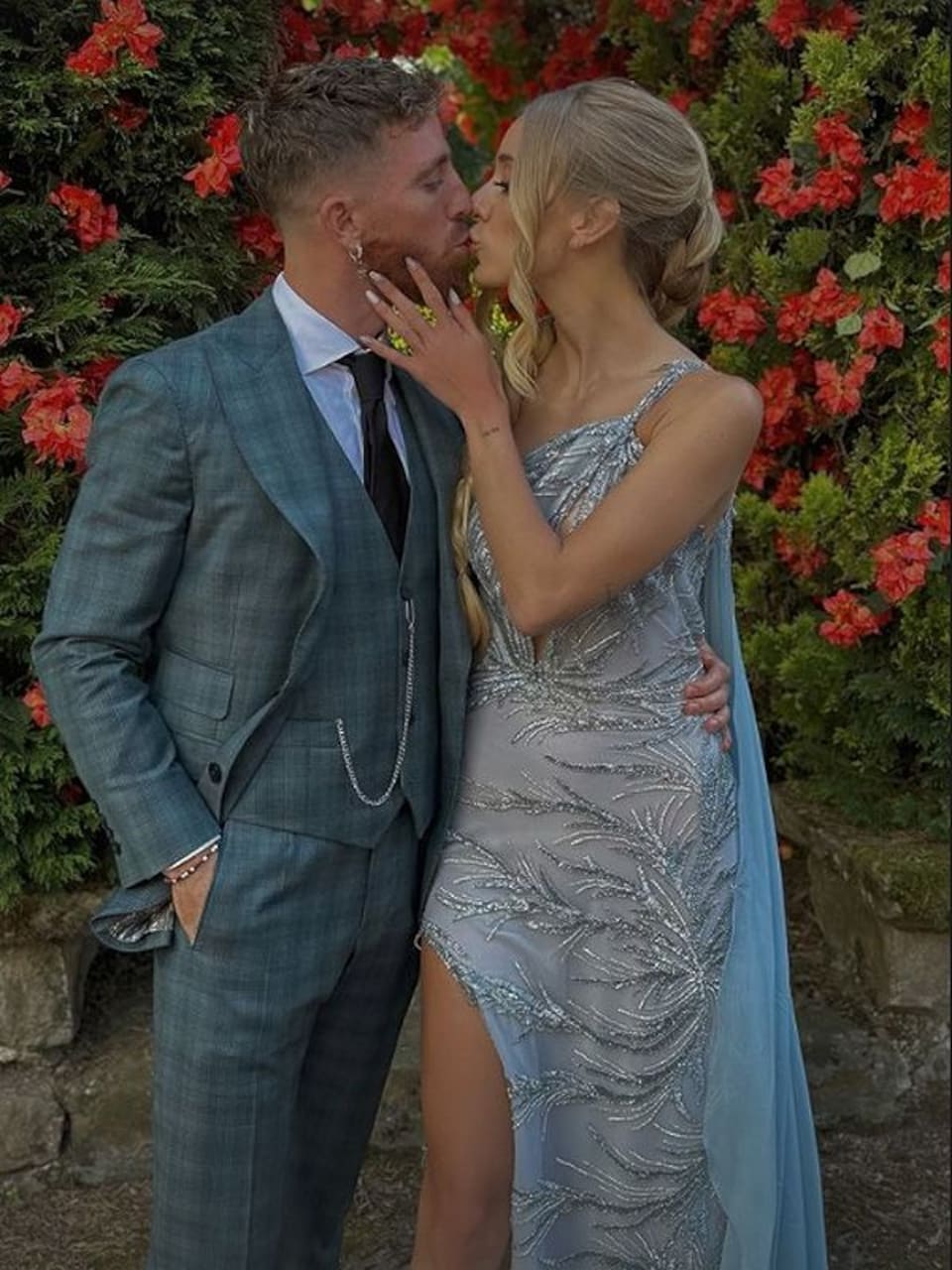 Iker Muniain y Ana Montoya, una pareja que se consolida en la boda de Iñaki Williams