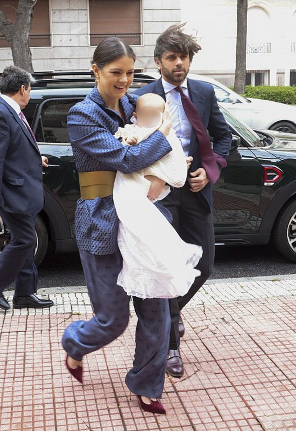 Isabelle Junot y Álvaro Falcó bautizan a su hija Philippa rodeados de familiares y amigos